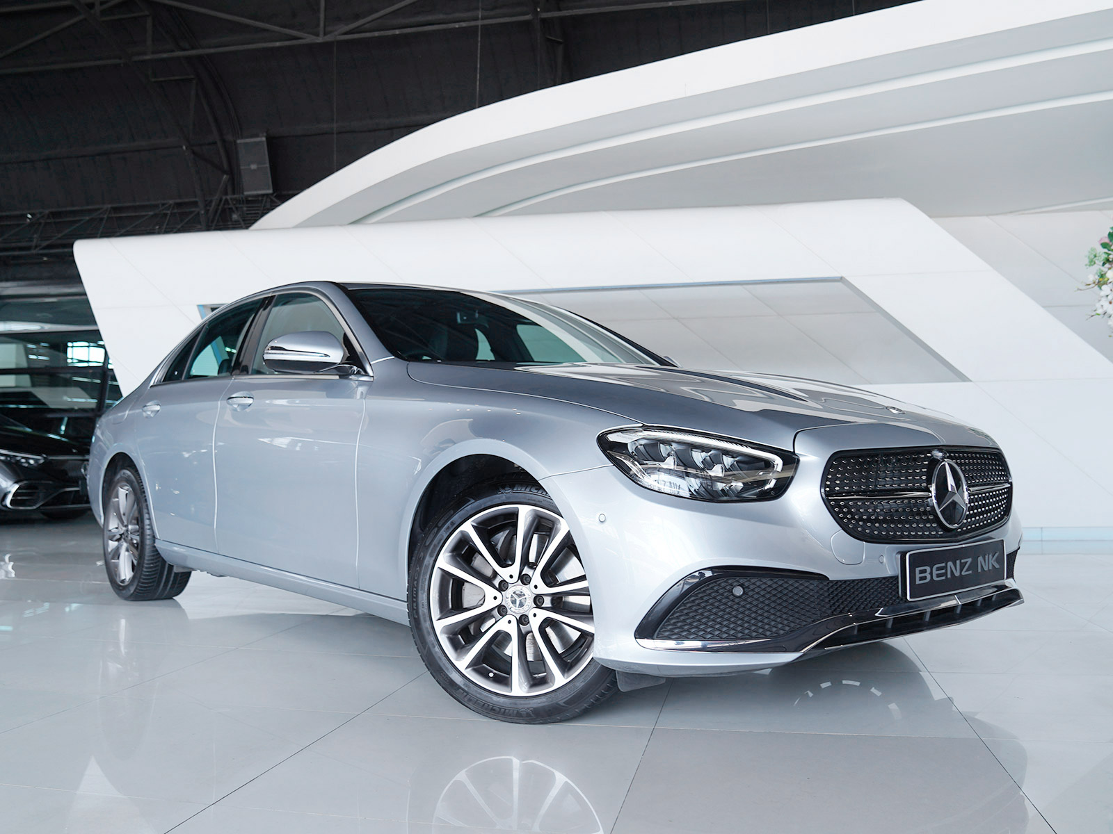 Benz NK - Mercedes Benz E-CLASS E300e Avantgarde Facelift
