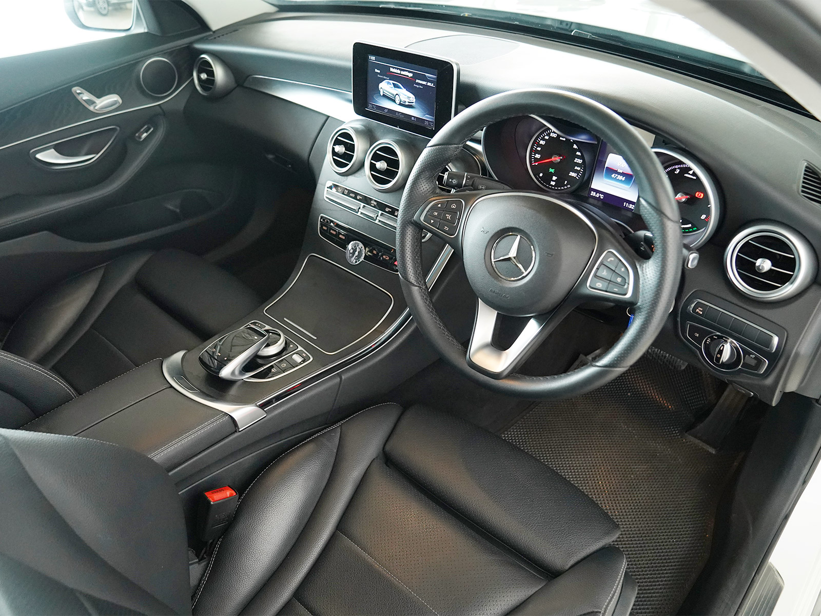 Benz NK - Mercedes Benz C-CLASS C350e Avantgarde